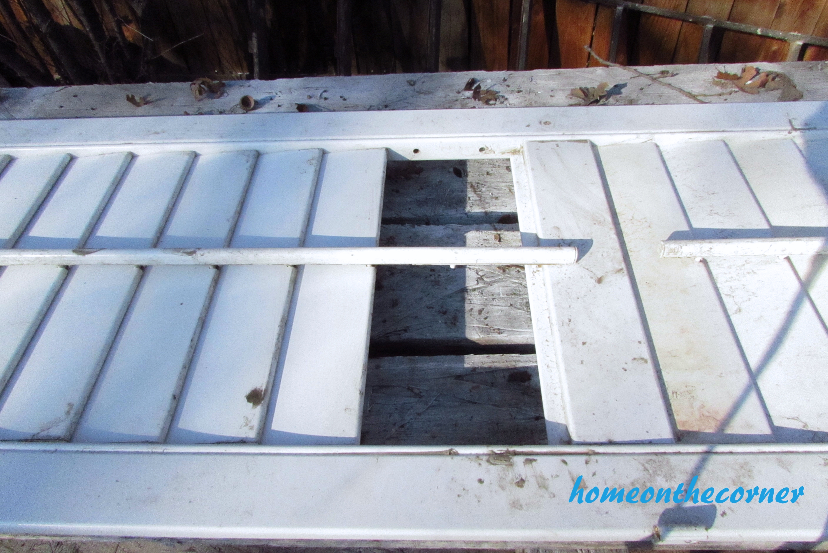 The Easy Way to Make a Shutter into a Mirror – HOME ON THE CORNER
