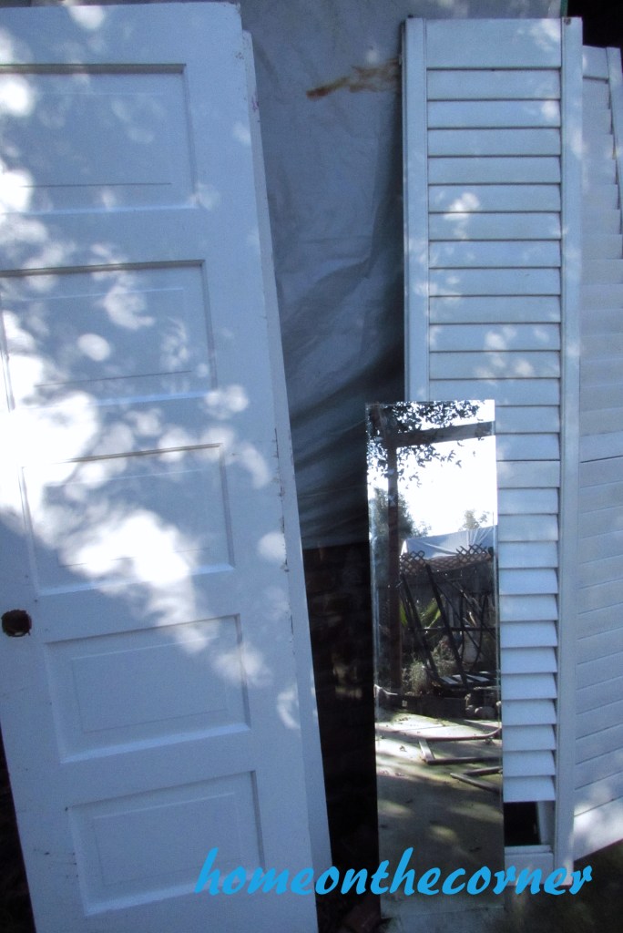 The Easy Way to Make a Shutter into a Mirror – HOME ON THE CORNER