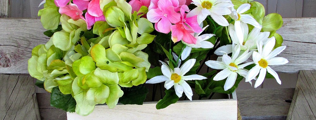 Ready for Spring! Simple DIY Flower Box – HOME ON THE CORNER